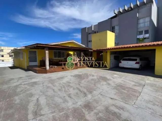 Casa / Sobrado para Venda em Florianópolis/SC Coqueiros 3 Quartos