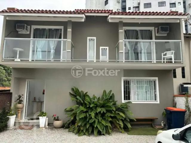 Casa / Sobrado para Venda em Florianópolis/SC Coqueiros 3 Quartos