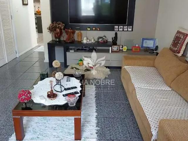 Casa / Sobrado para Venda em Florianópolis/SC Coqueiros 4 Quartos