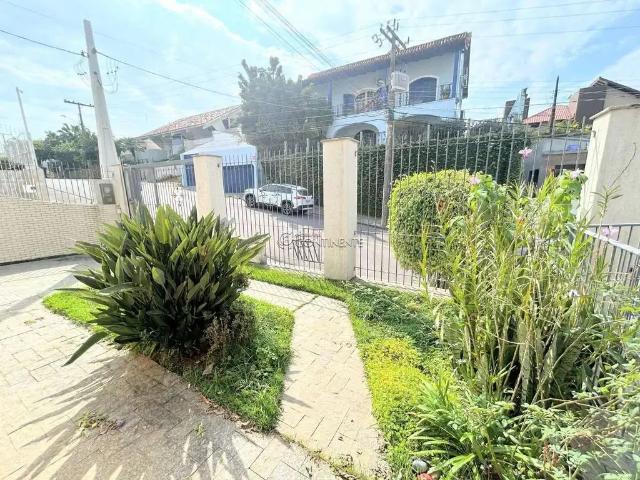 Casa / Sobrado para Venda em Florianópolis/SC Coqueiros 4 Quartos