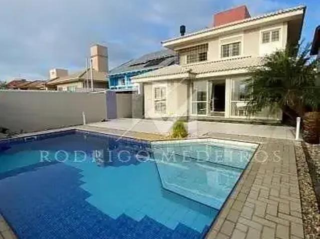 Casa / Sobrado para Venda em Florianópolis/SC Coqueiros 5 Quartos