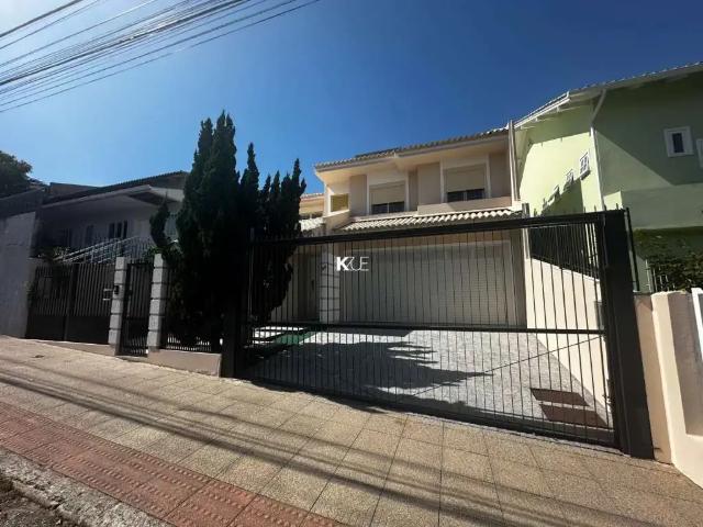 Casa / Sobrado para Venda em Florianópolis/SC Coqueiros 5 Quartos