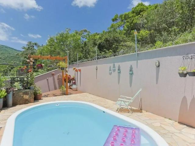 Casa / Sobrado para Venda em Florianópolis/SC Córrego Grande 3 Quartos