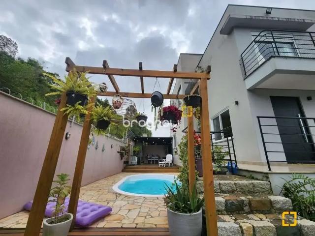 Casa / Sobrado para Venda em Florianópolis/SC Córrego Grande 3 Quartos