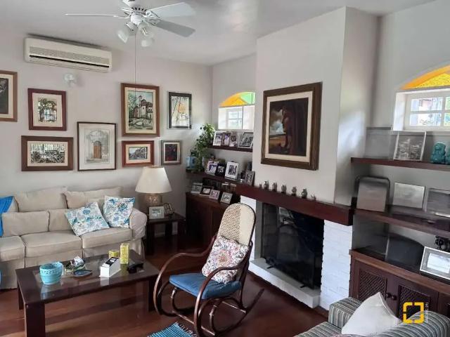 Casa / Sobrado para Venda em Florianópolis/SC Córrego Grande 2 Quartos