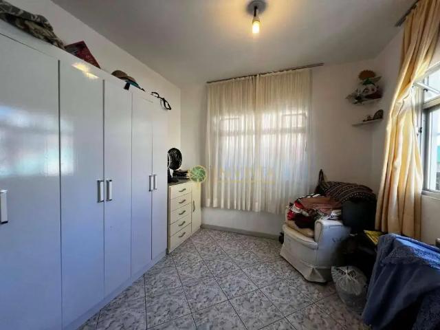 Casa / Sobrado para Venda em Florianópolis/SC Costeira do Pirajubaé 3 Quartos