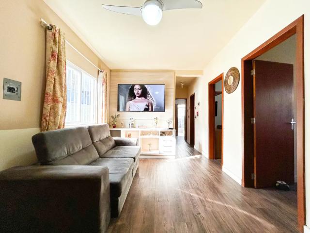 Casa / Sobrado para Venda em Florianópolis/SC Costeira do Pirajubaé 3 Quartos