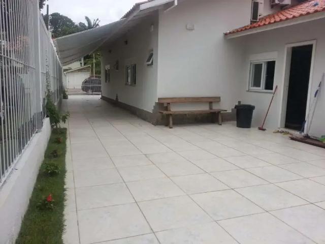 Casa / Sobrado para Venda em Florianópolis/SC Cachoeira do Bom Jesus 4 Quartos