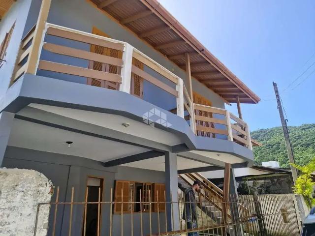 Casa / Sobrado para Venda em Florianópolis/SC Cachoeira do Bom Jesus 5 Quartos