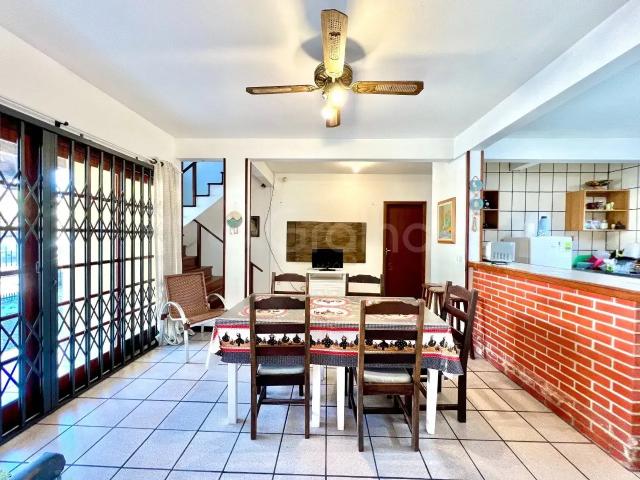 Casa / Sobrado para Venda em Florianópolis/SC Cachoeira do Bom Jesus 6 Quartos
