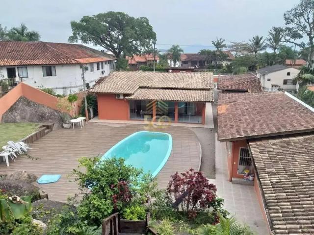 Casa / Sobrado para Venda em Florianópolis/SC Cachoeira do Bom Jesus 6 Quartos