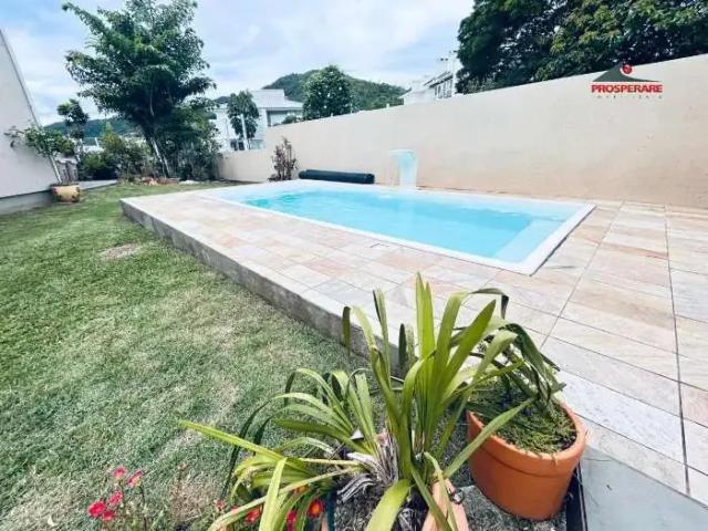 Casa / Sobrado para Venda em Florianópolis/SC Cachoeira do Bom Jesus 3 Quartos