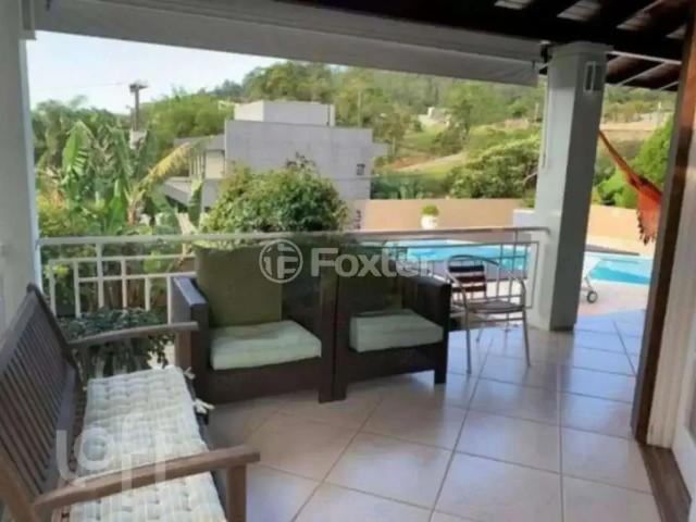 Casa / Sobrado para Venda em Florianópolis/SC Cacupé 3 Quartos