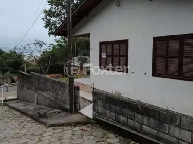 Casa / Sobrado para Venda em Florianópolis/SC Cacupé 3 Quartos