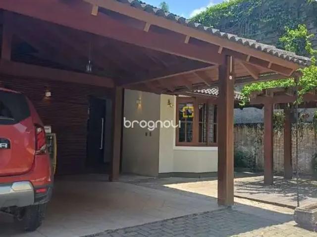 Casa / Sobrado para Venda em Florianópolis/SC Cacupé 4 Quartos