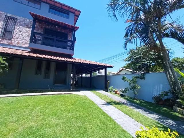 Casa / Sobrado para Venda em Florianópolis/SC Cacupé 3 Quartos