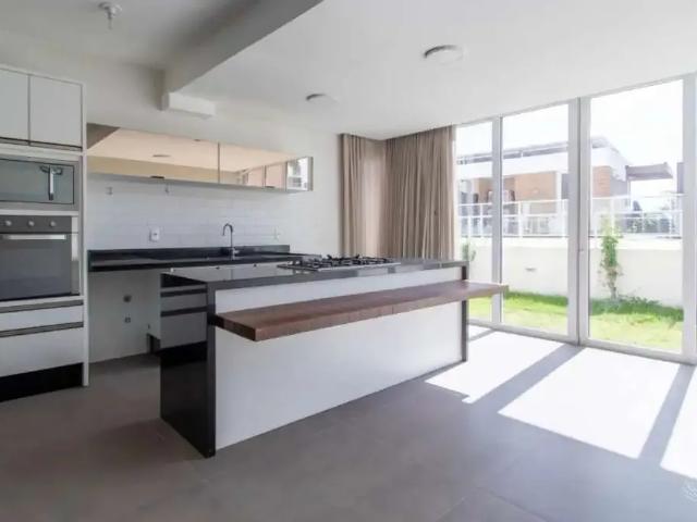 Casa / Sobrado para Venda em Florianópolis/SC Cacupé 3 Quartos