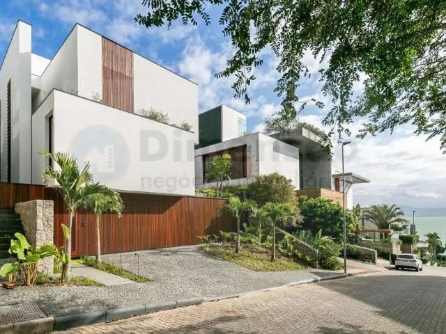 Casa / Sobrado para Venda em Florianópolis/SC Cacupé 3 Quartos