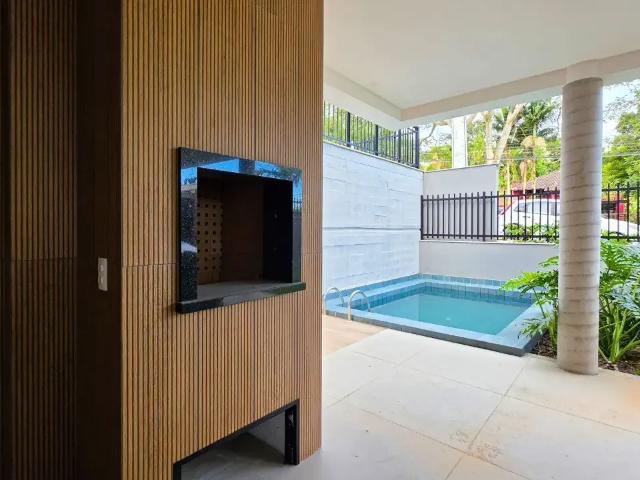 Casa / Sobrado para Venda em Florianópolis/SC Cacupé 3 Quartos