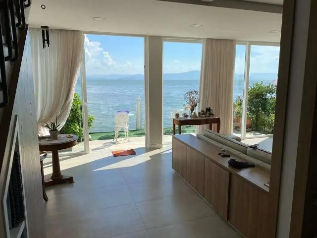 Casa / Sobrado para Venda em Florianópolis/SC Cacupé 3 Quartos
