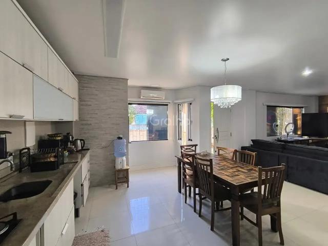 Casa / Sobrado para Venda em Florianópolis/SC Cacupé 4 Quartos