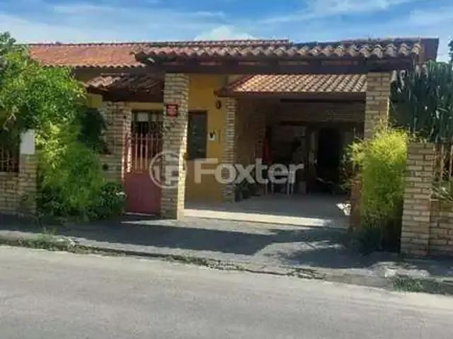 Casa / Sobrado para Venda em Florianópolis/SC Cacupé 4 Quartos