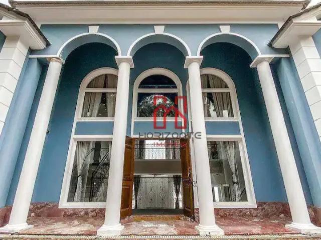 Casa / Sobrado para Venda em Florianópolis/SC Cacupé 5 Quartos