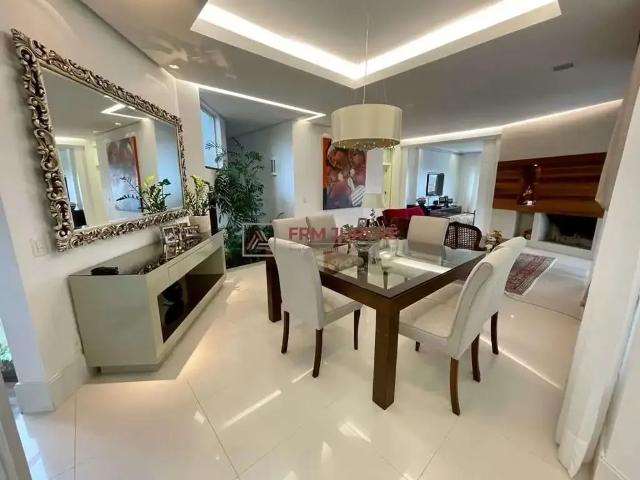 Casa / Sobrado para Venda em Florianópolis/SC Cacupé 5 Quartos
