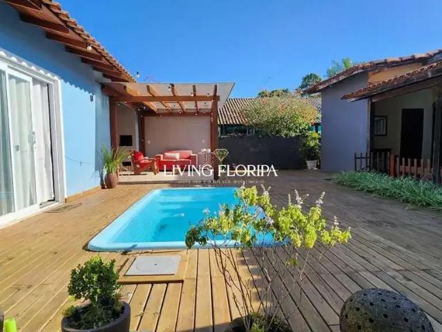 Casa / Sobrado para Venda em Florianópolis/SC Campeche 3 Quartos