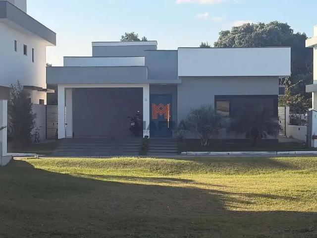 Casa / Sobrado para Venda em Florianópolis/SC Campeche 3 Quartos