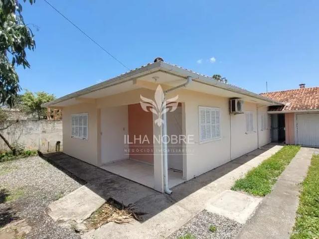 Casa / Sobrado para Venda em Florianópolis/SC Campeche 3 Quartos