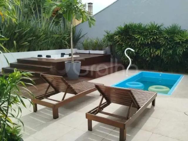 Casa / Sobrado para Venda em Florianópolis/SC Campeche 3 Quartos