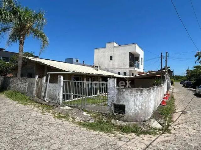 Casa / Sobrado para Venda em Florianópolis/SC Campeche 3 Quartos
