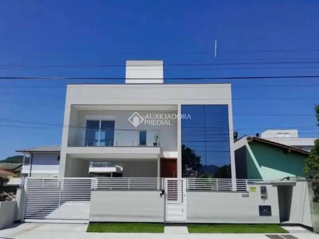 Casa / Sobrado para Venda em Florianópolis/SC Campeche 3 Quartos
