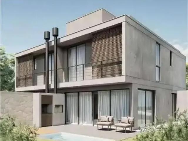 Casa / Sobrado para Venda em Florianópolis/SC Campeche 3 Quartos