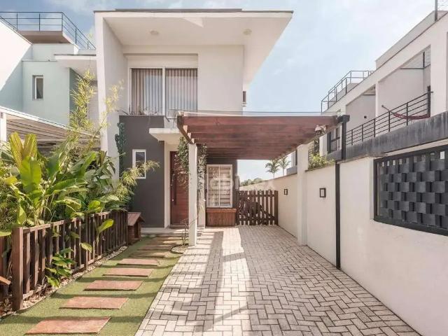 Casa / Sobrado para Venda em Florianópolis/SC Campeche 3 Quartos
