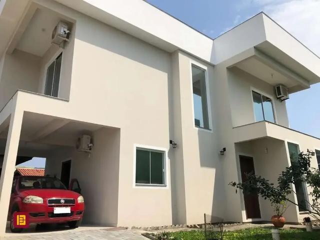 Casa / Sobrado para Venda em Florianópolis/SC Campeche 3 Quartos