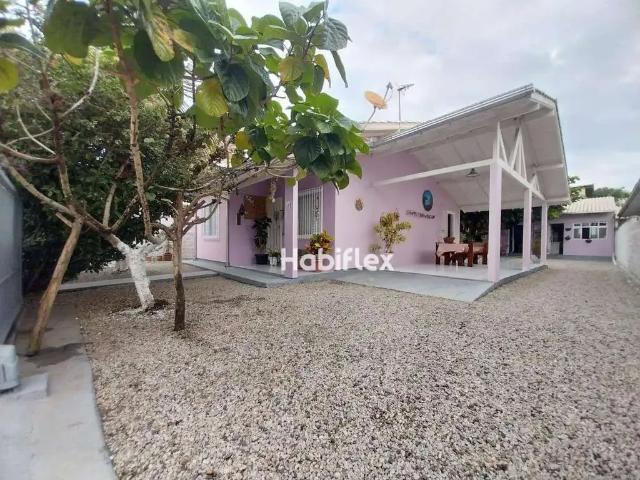 Casa / Sobrado para Venda em Florianópolis/SC Campeche 3 Quartos