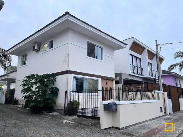 Casa / Sobrado para Venda em Florianópolis/SC Campeche 2 Quartos