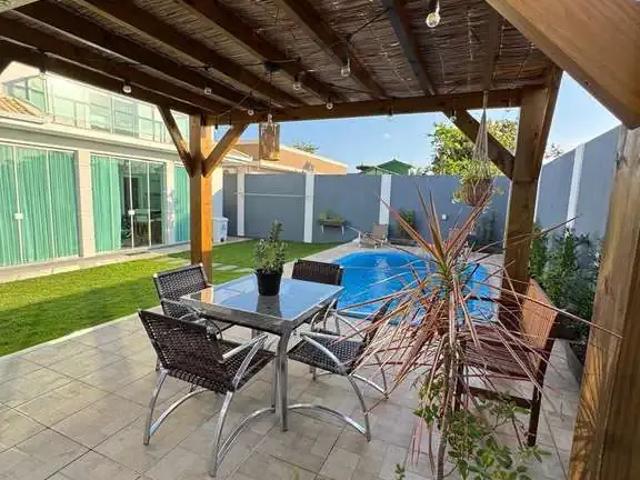 Casa / Sobrado para Venda em Florianópolis/SC Campeche 4 Quartos