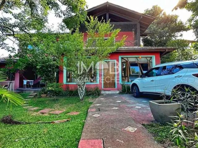 Casa / Sobrado para Venda em Florianópolis/SC Campeche 4 Quartos