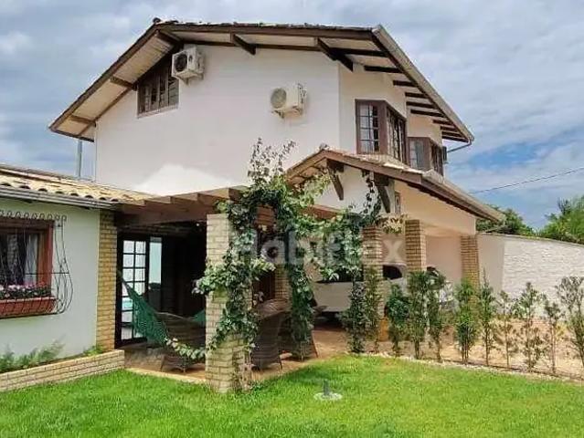 Casa / Sobrado para Venda em Florianópolis/SC Campeche 4 Quartos