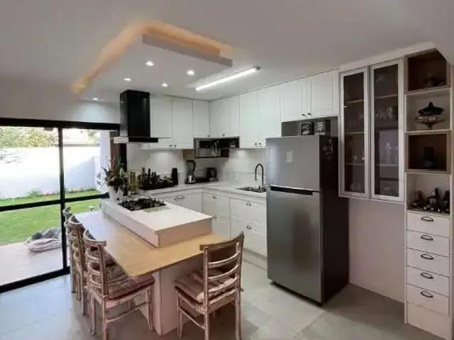 Casa / Sobrado para Venda em Florianópolis/SC Campeche 4 Quartos