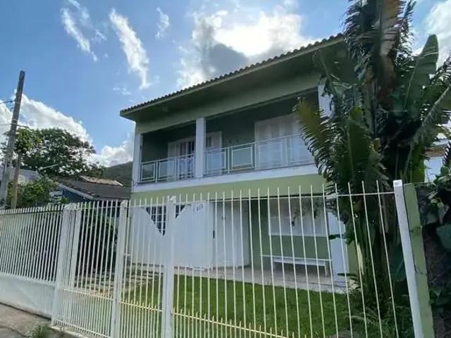 Casa / Sobrado para Venda em Florianópolis/SC Campeche 4 Quartos
