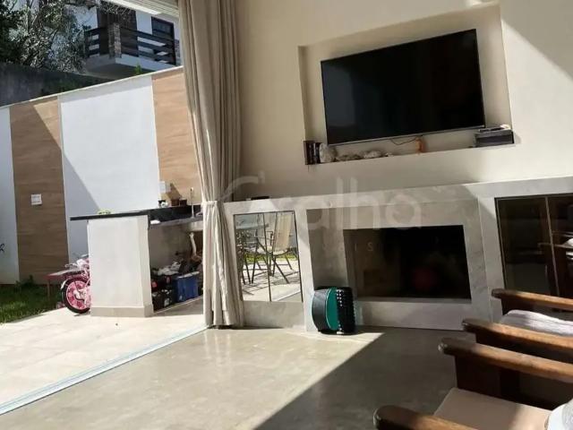Casa / Sobrado para Venda em Florianópolis/SC Campeche 4 Quartos