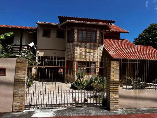 Casa / Sobrado para Venda em Florianópolis/SC Campeche 4 Quartos