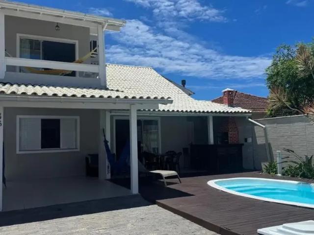 Casa / Sobrado para Venda em Florianópolis/SC Campeche 4 Quartos