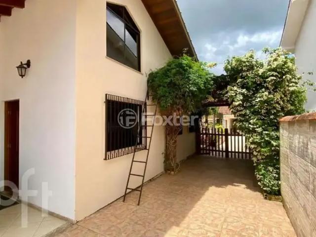 Casa / Sobrado para Venda em Florianópolis/SC Campeche 4 Quartos