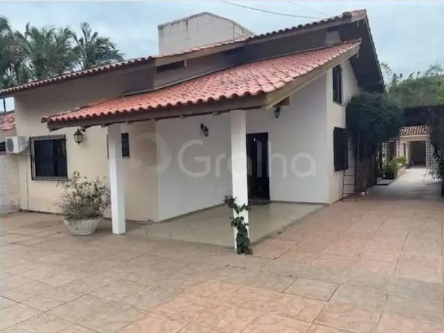 Casa / Sobrado para Venda em Florianópolis/SC Campeche 4 Quartos