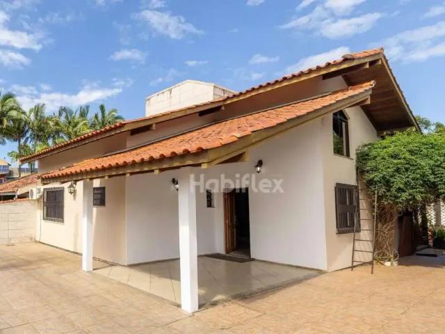 Casa / Sobrado para Venda em Florianópolis/SC Campeche 4 Quartos
